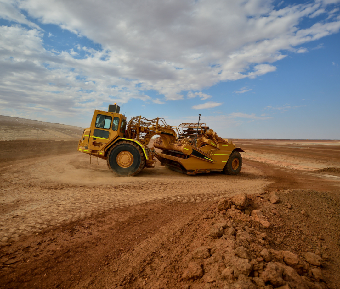 Alat Berat Scraper: Fungsi, Jenis, dan Komponennya | Cermati Protect